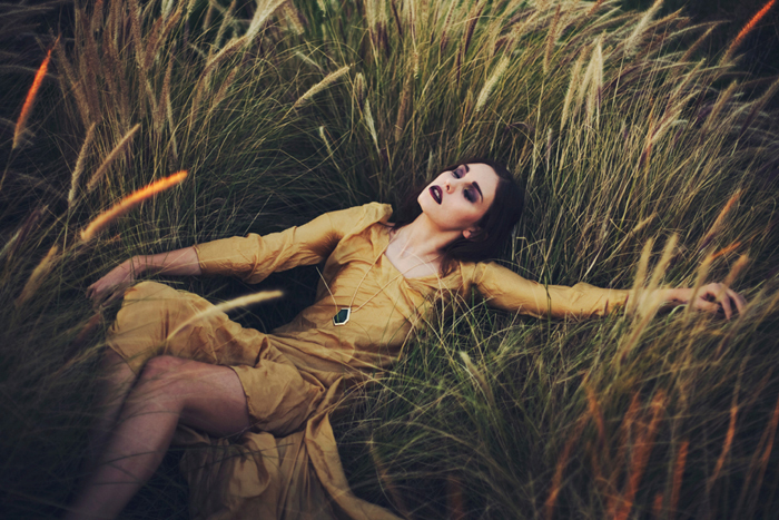 glittering heads dream.: she dances, with the ink.