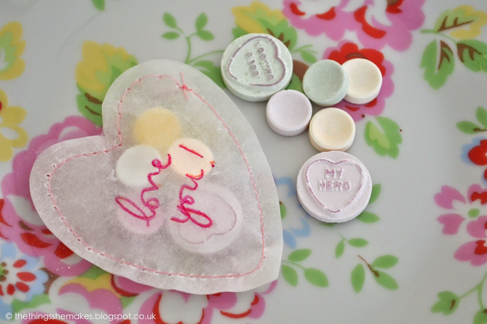 How to Make Stitched Paper Sweet Favours | The Things She Makes