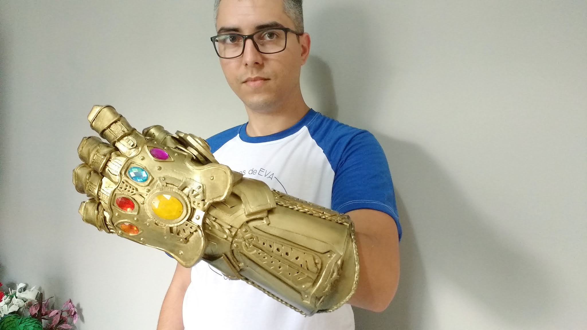 Arte Safira: Manopla do infinito com e.v.a tutorial bem simples