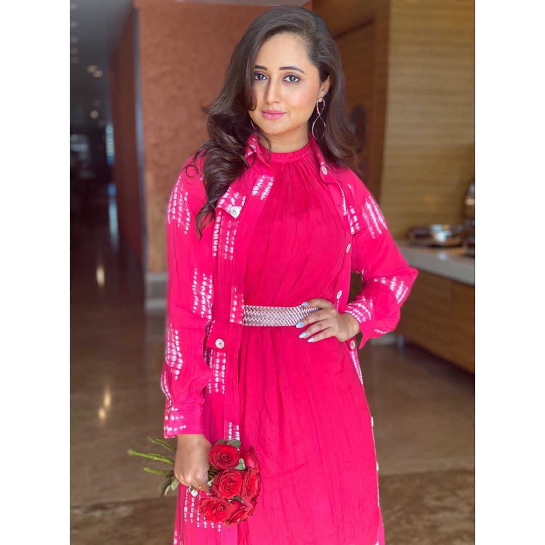 100+ Rashmi desai latest images, photos, pictures full hd download