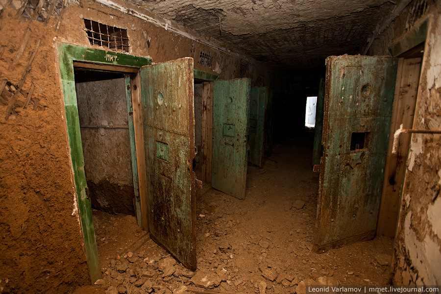 i missed the bus: Creepy Pictures of a Russian Prison