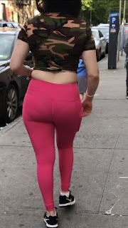 Chava con buenas nalgas marcando tanga en la calle | Mujeres bellas en ...