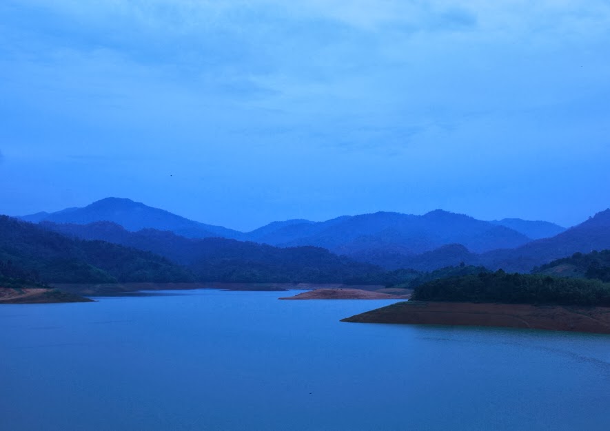 Sungai Selangor Dam Landscape | Piqcha