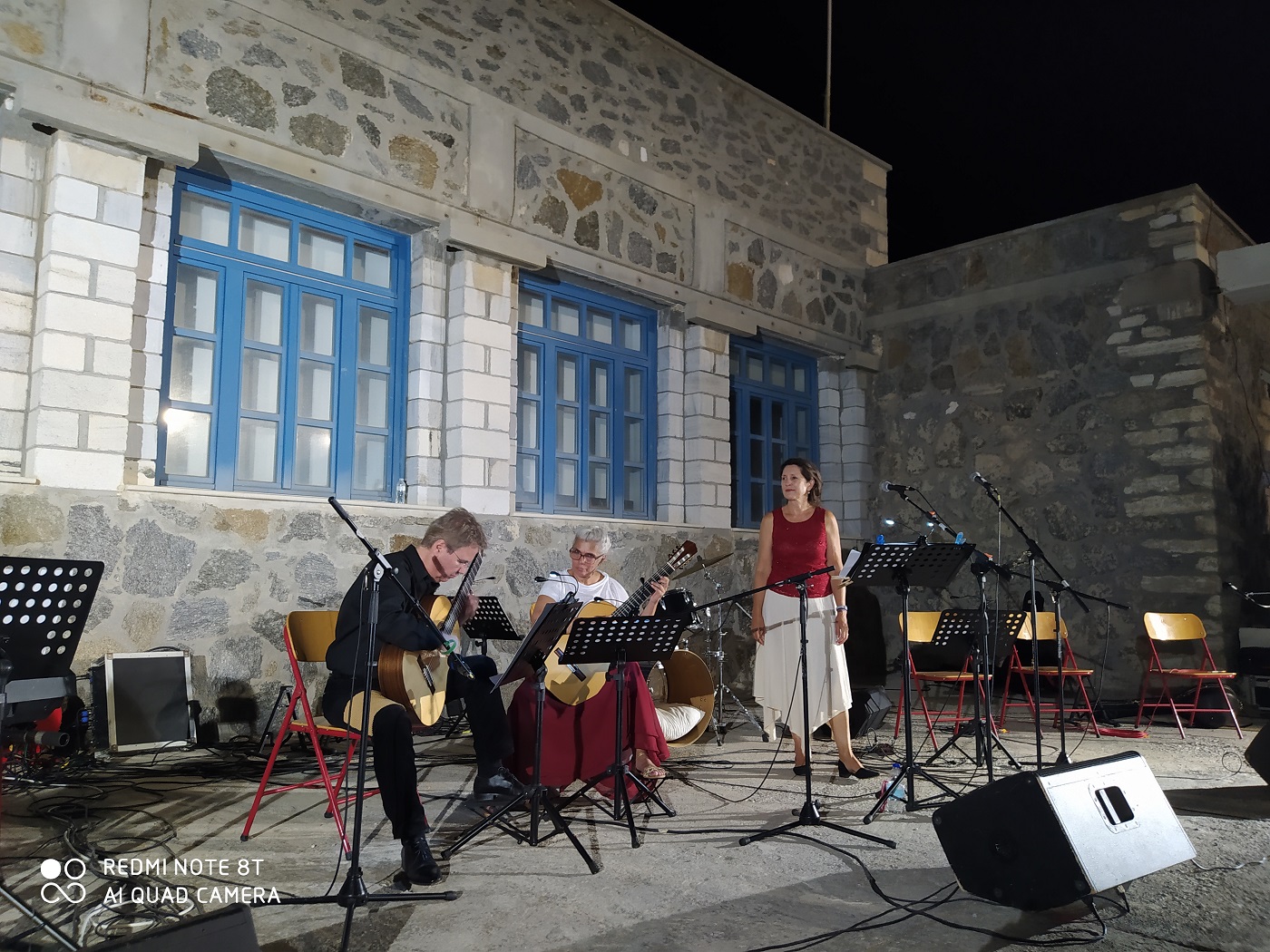 Ιδιωτική Οδός: ΜΙΑ ΣΥΝΑΥΛΙΑ - ΑΦΙΕΡΩΜΑ ΣΤΟΝ ΜΙΚΗ ΘΕΟΔΩΡΑΚΗ ΣΤΗ ΧΩΡΑ ΤΗΣ ...
