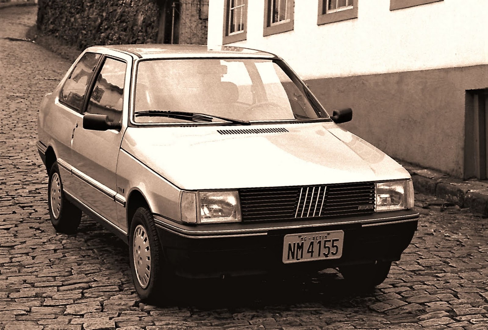 A história do Fiat Prêmio, sedã que completa 35 anos