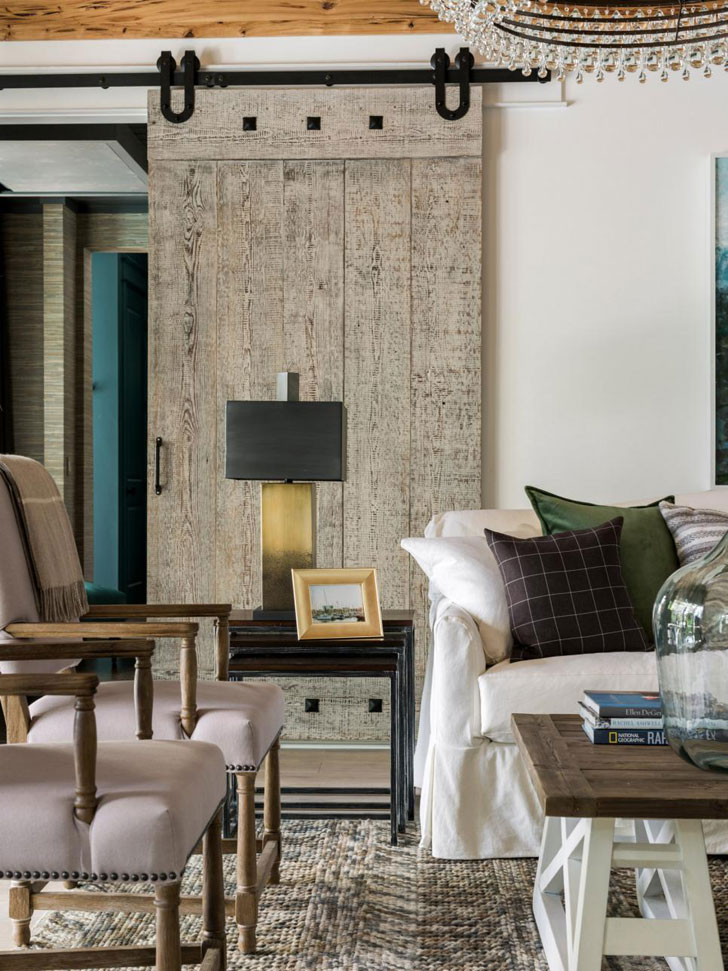 An eclectic country house on the shore of a lake in Georgia