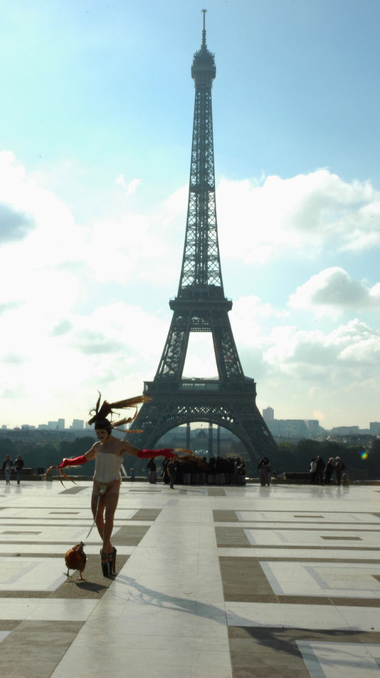 Espaces Magnétiques: Le performer sud-africain Steven Cohen tabassé à ...