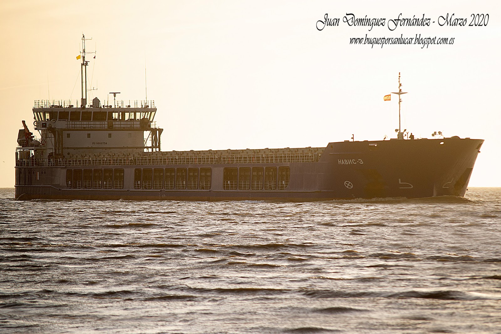 BUQUES MERCANTES A SU PASO POR SANLUCAR DE BARRAMEDA: NAVIS 3 - IMO 9868754