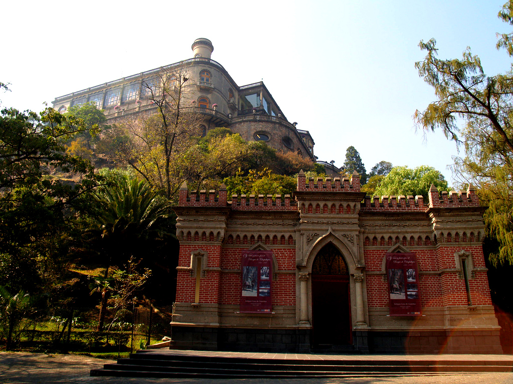 loveisspeed.......: Chapultepec Castle or Castillo de Chapultepec is ...