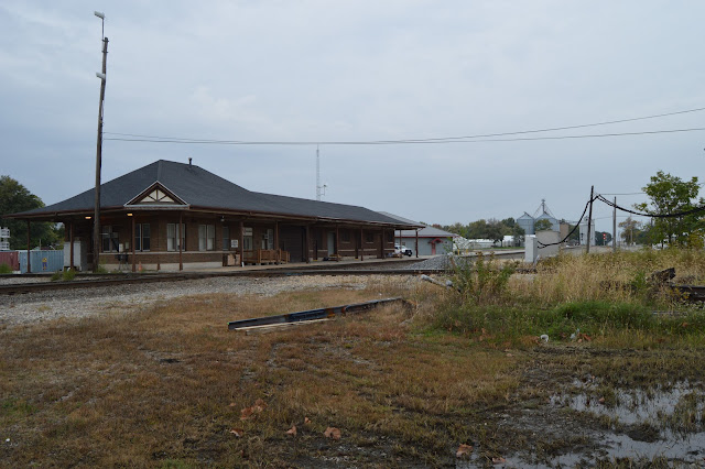 Towns and Nature: Gilman, IL: IC and TP&W Depot and Junction