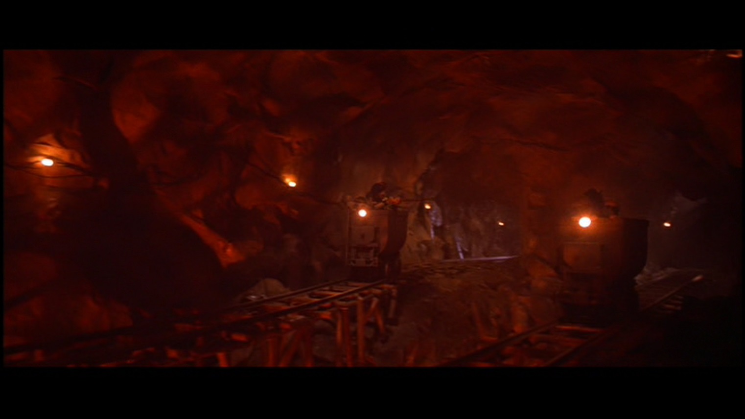 Happyotter: INDIANA JONES AND THE TEMPLE OF DOOM (1984)