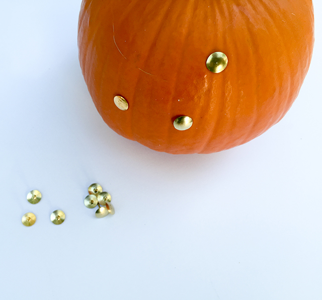 DIY push pin pumpkins — pump up your pumpkins with thumb tacks!