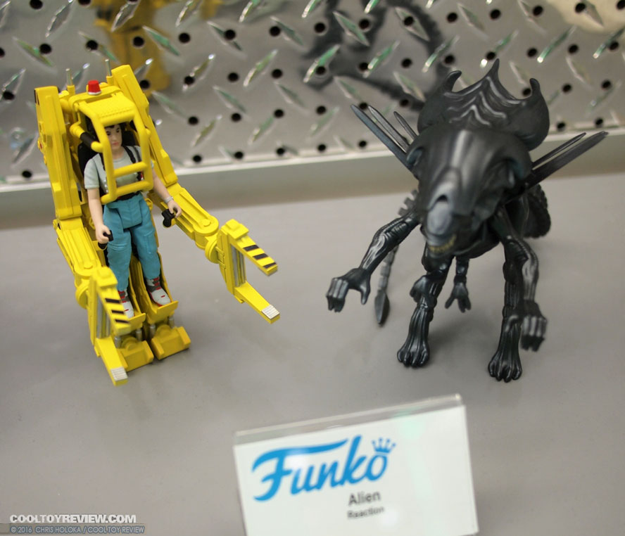 Power Loader Ripley vs Alien Queen y Super7 x Funko (Seen @ New York ...