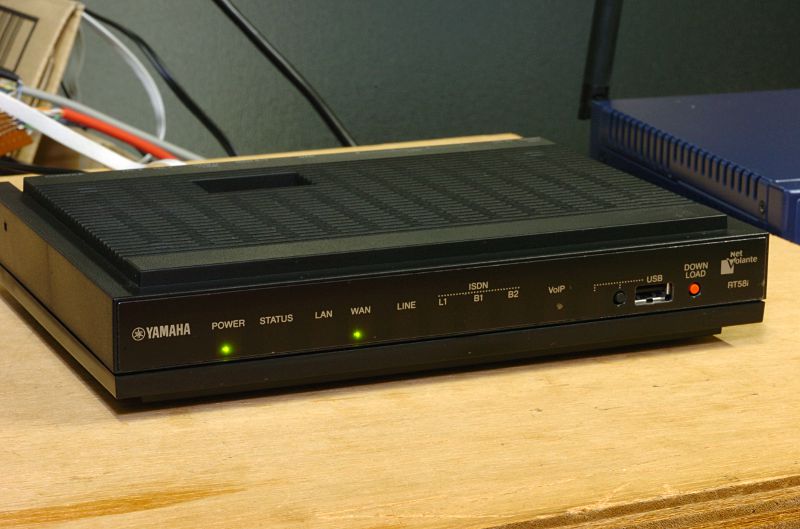 電算機孝行: YAMAHA RT58i を入手