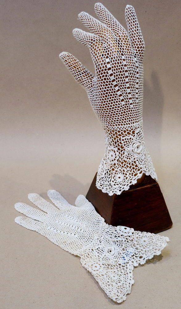 Tina's handicraft : 19 designs for gloves