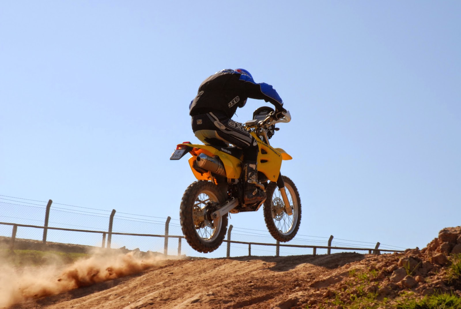 Der SUZUKI DR RALLYE & DR CUSTOM BIKE BLOG: HESSLER RALLYE DR-Z 400