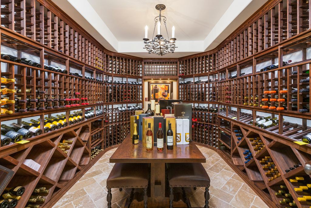 WINE CELLARS & TASTING ROOMS : THE AMERICAN MAN$ION