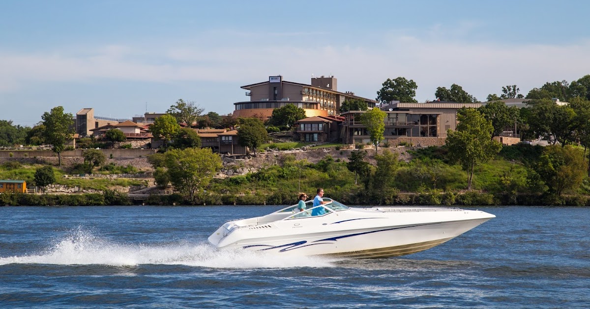Summerset Boat Lifts: Top 5 Spring Boating Safety Tips