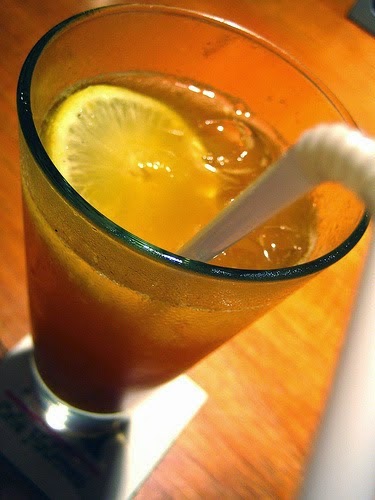 Resep Membuat Soda Es Lemon Tea Segar Praktis - Harian Resep