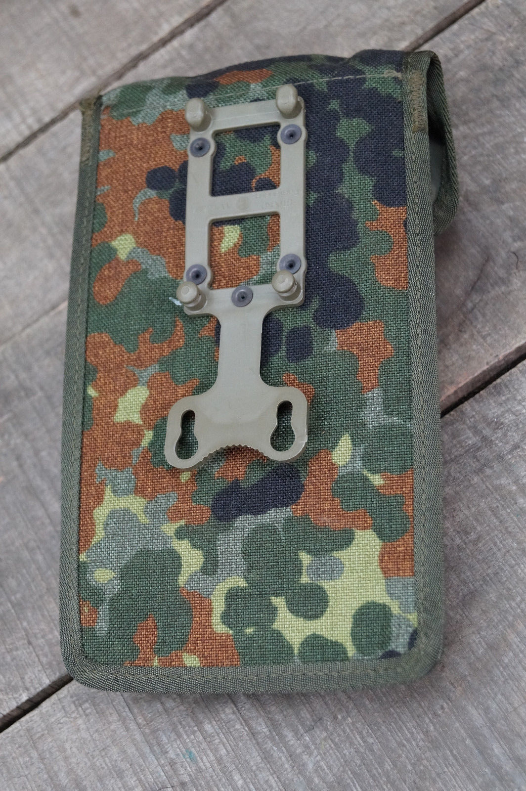 Webbingbabel: German Army UZI (MP2) Mag Pouch Flecktarn