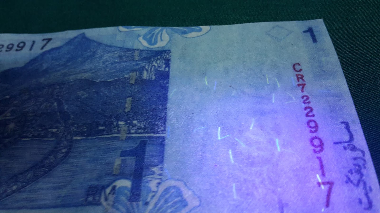 Badai Mencak Kelambit Biru: Note Kertas Asli Seringgit $1 sign Aisyah ...