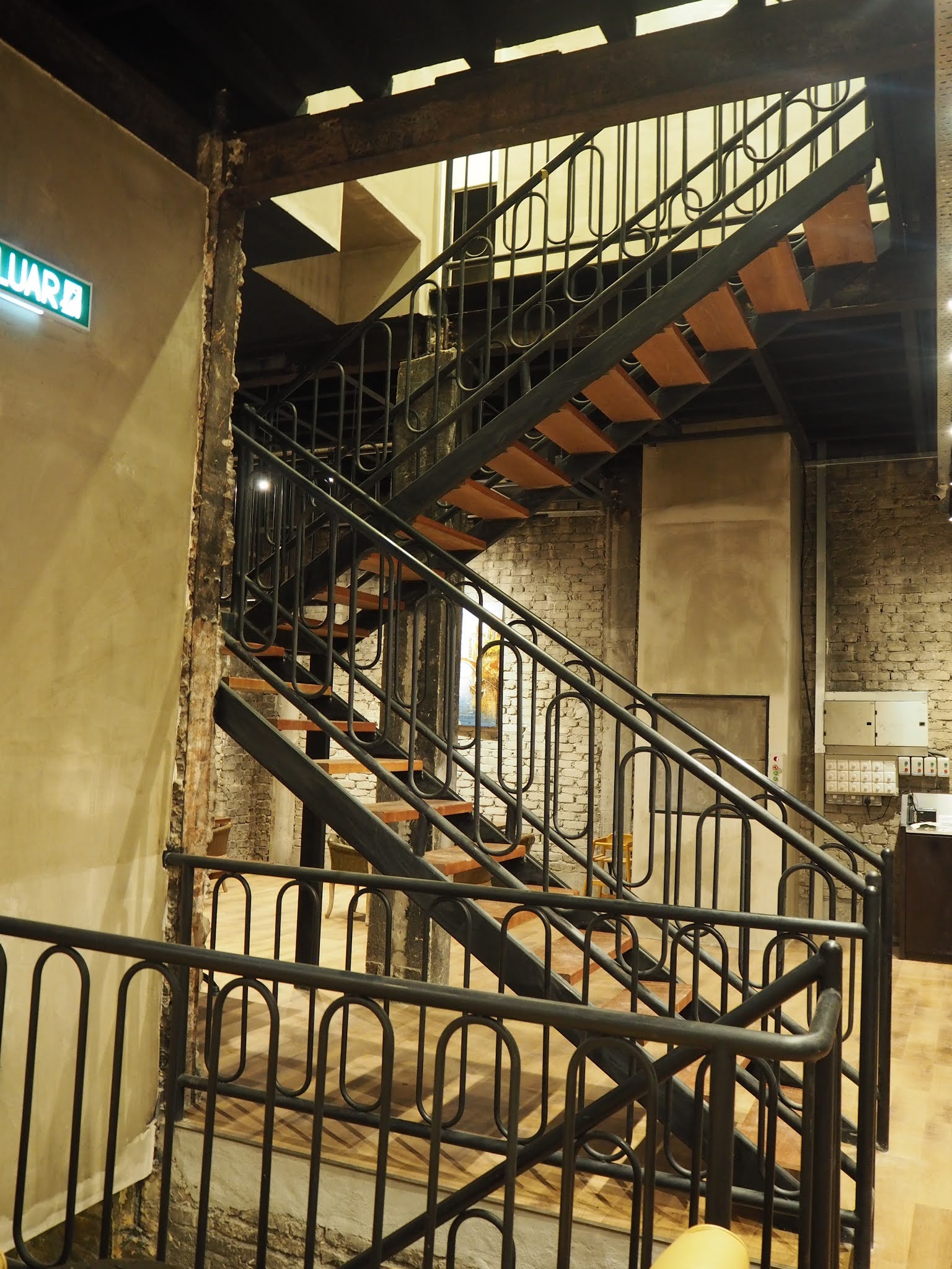 THE NEW LIGHT CAPTURE BISTRO, CAFE AND RESTAURANT IS NOW OPEN! FOUNDED ...