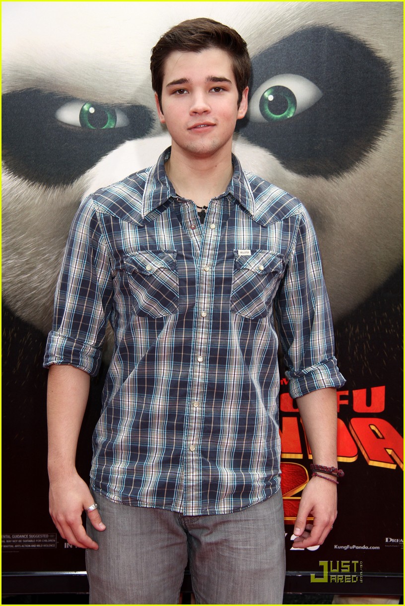 ICarly Victorious y Big Time Rush: Nathan En La Premiere De Kung Fu Panda 2
