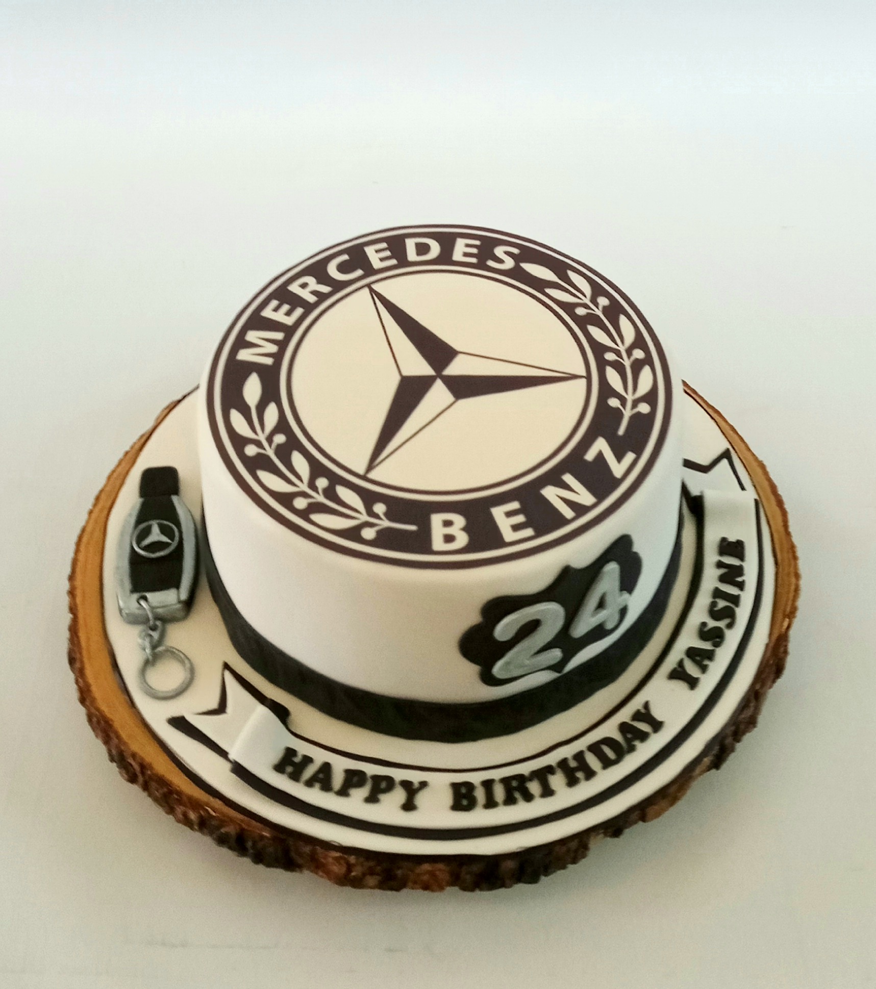 CakeSophia: Mercedes cake