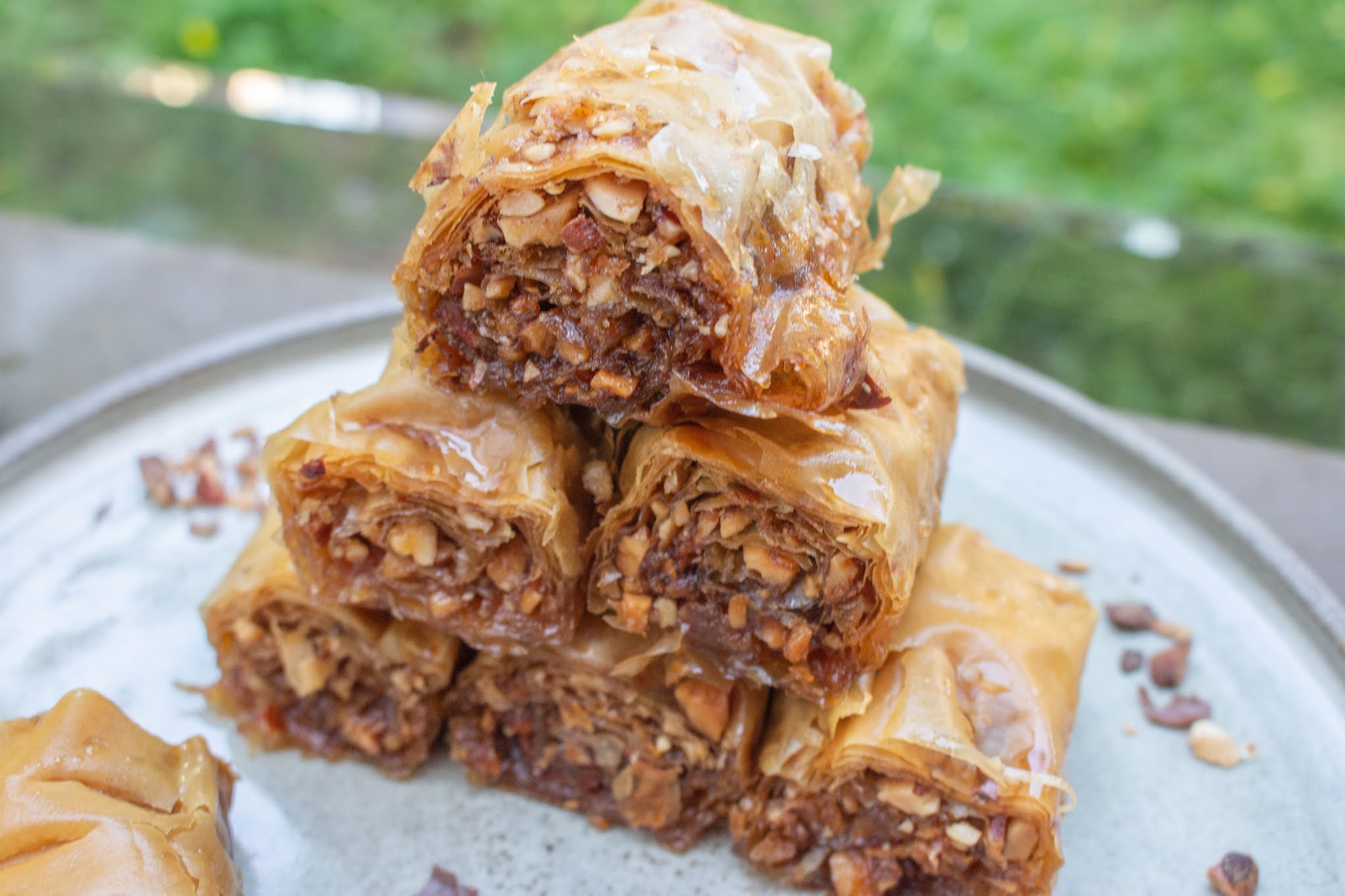 ΣΑΡΑΓΛΑΚΙΑ ΝΗΣΤΙΣΙΜΑ ΜΕ ΑΜΥΓΔΑΛΟ | GREEK ALMOND SARAGLI | Grecian Taste
