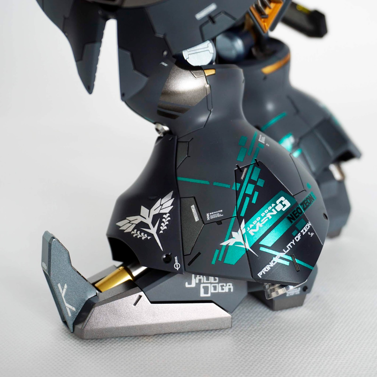 Custom Build: RE 1/100 Jadg Doga "The Owl"