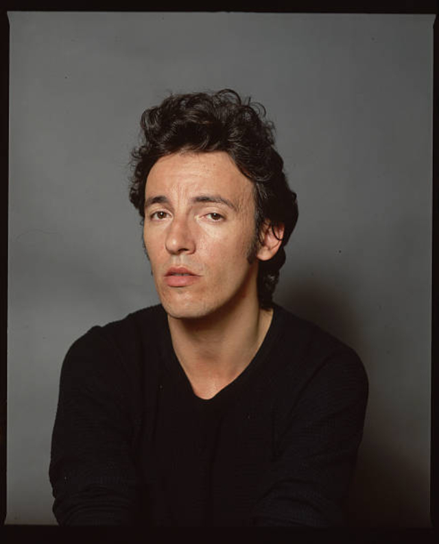 30 Studio Portraits of Bruce Springsteen Taken by Lynn Goldsmith in ...