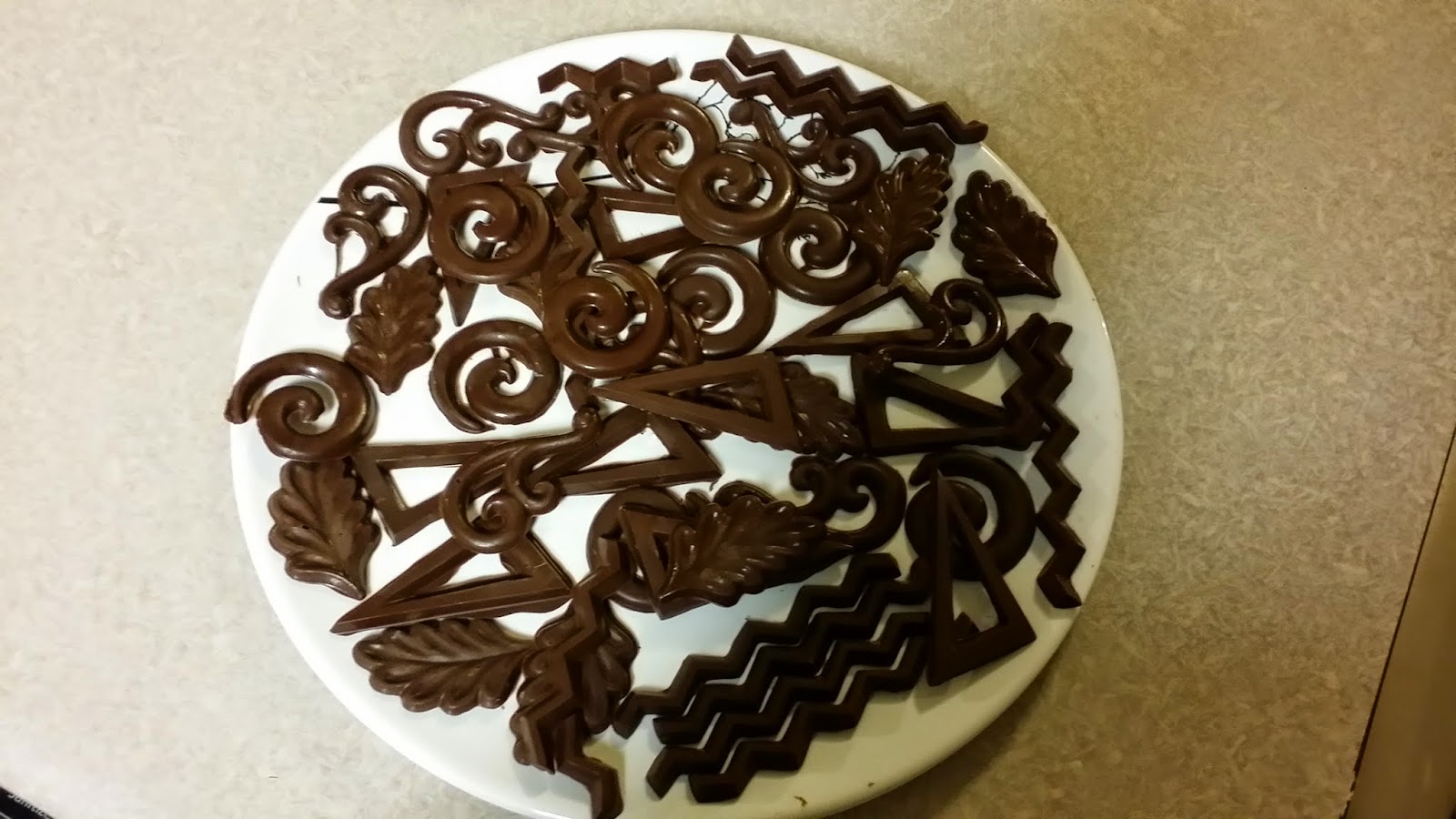 Baking Wizard: Chocolate Decorations