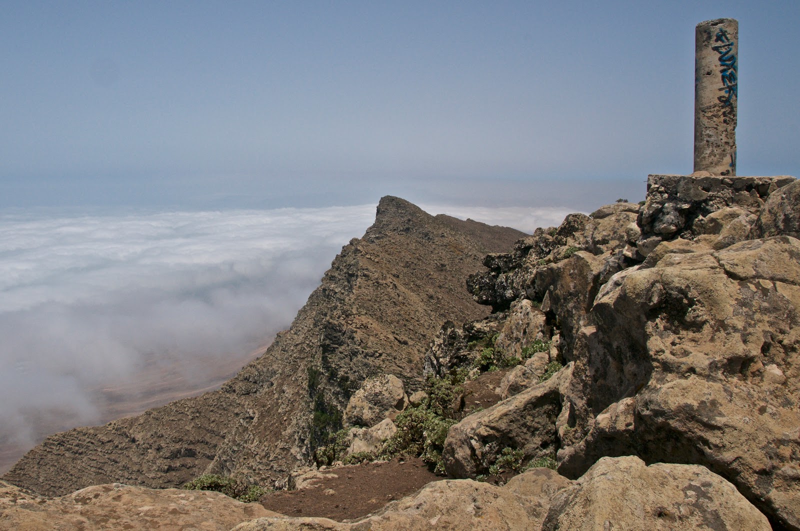 SENDEROS, CAMINOS Y VEREDAS: Pico de La Zarza