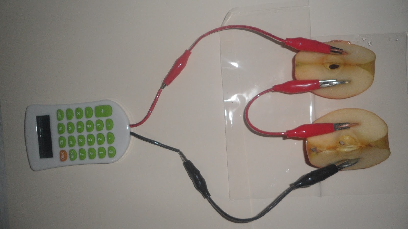 Mais Ciências: Experiências simples de Ciências-Pilhas