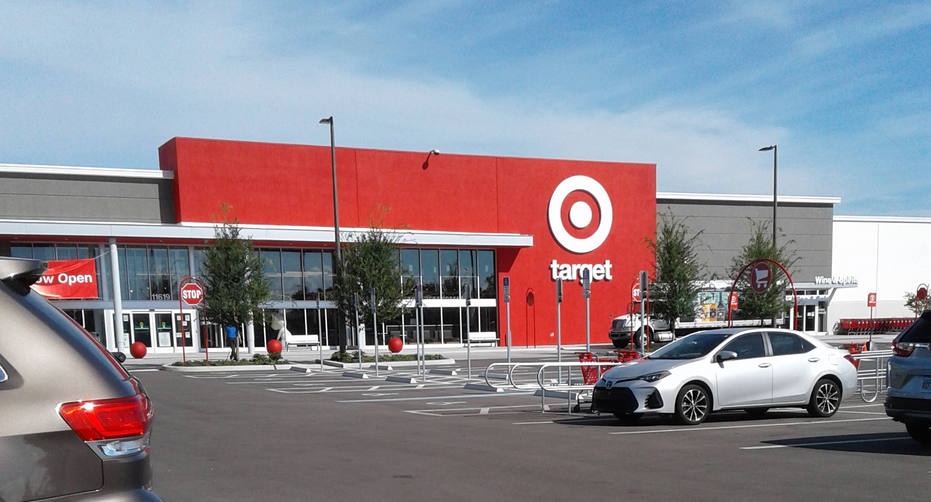 My Florida Retail Blog: Target "Flexes" Its Muscles in Orlando