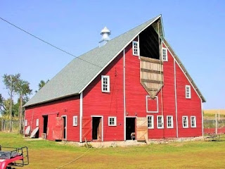 33 Amazing Red Barn Building Design Ideas | ARA HOME