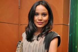 Ceritera Dari Putra: Biodata Nadiya Nisaa