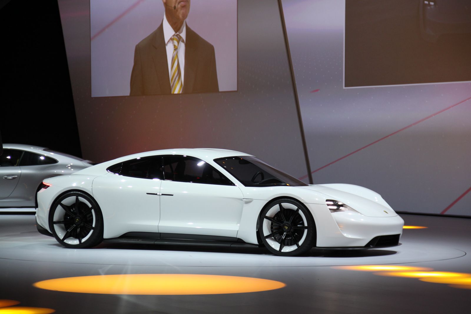 Garage Car: Frankfurt 2015: Porsche Mission E concept 2016 live video ...