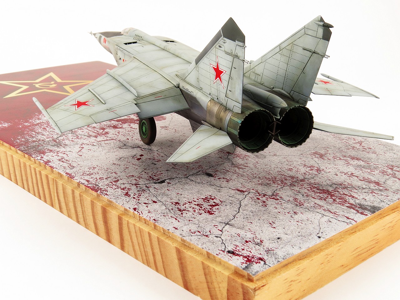 The Modelling News: Review: Three new aircraft bases from Galaxy models