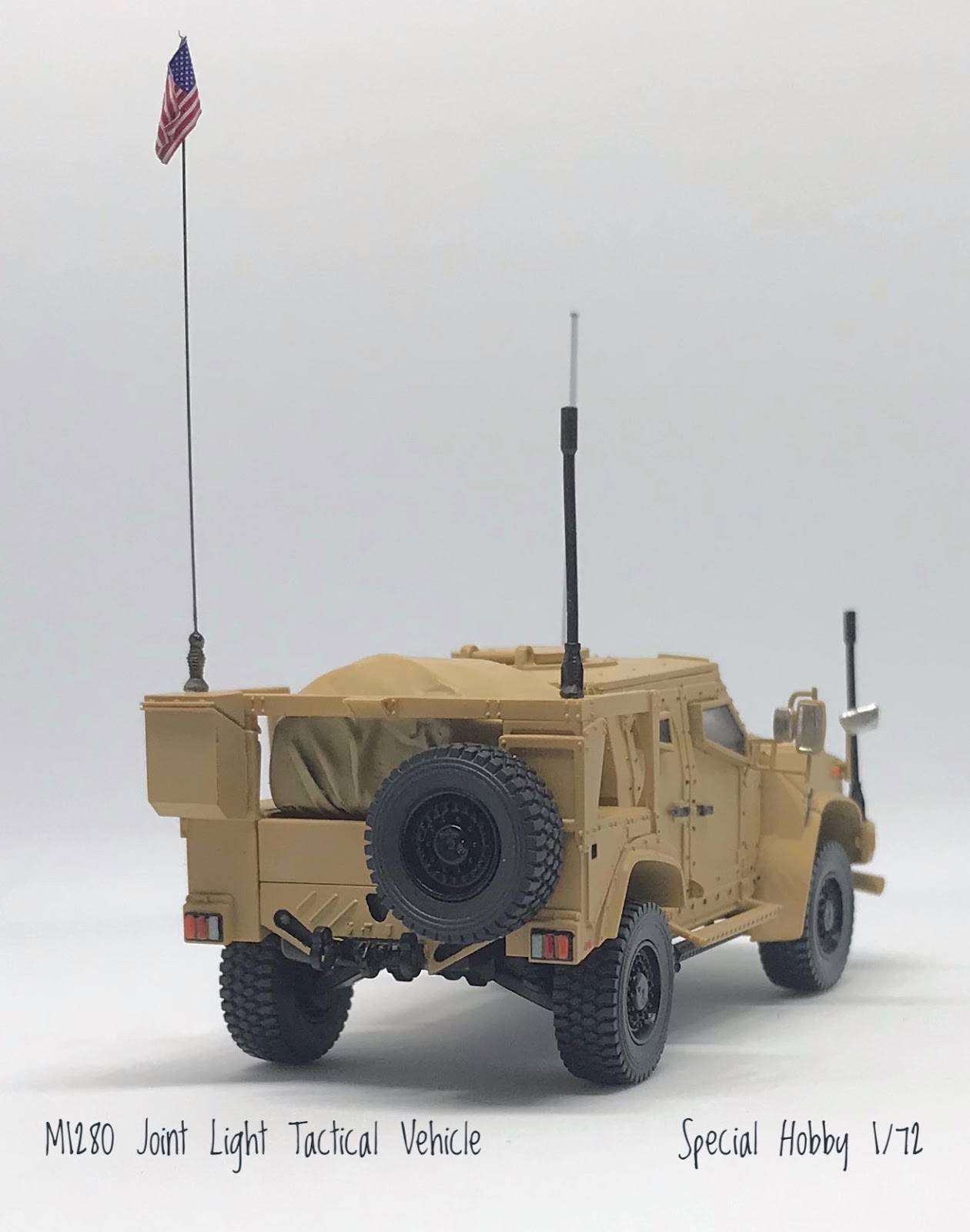 Předevčírem newsletter 06/2020 přinesl další verzi JLTV, kar. č. MV123 ...