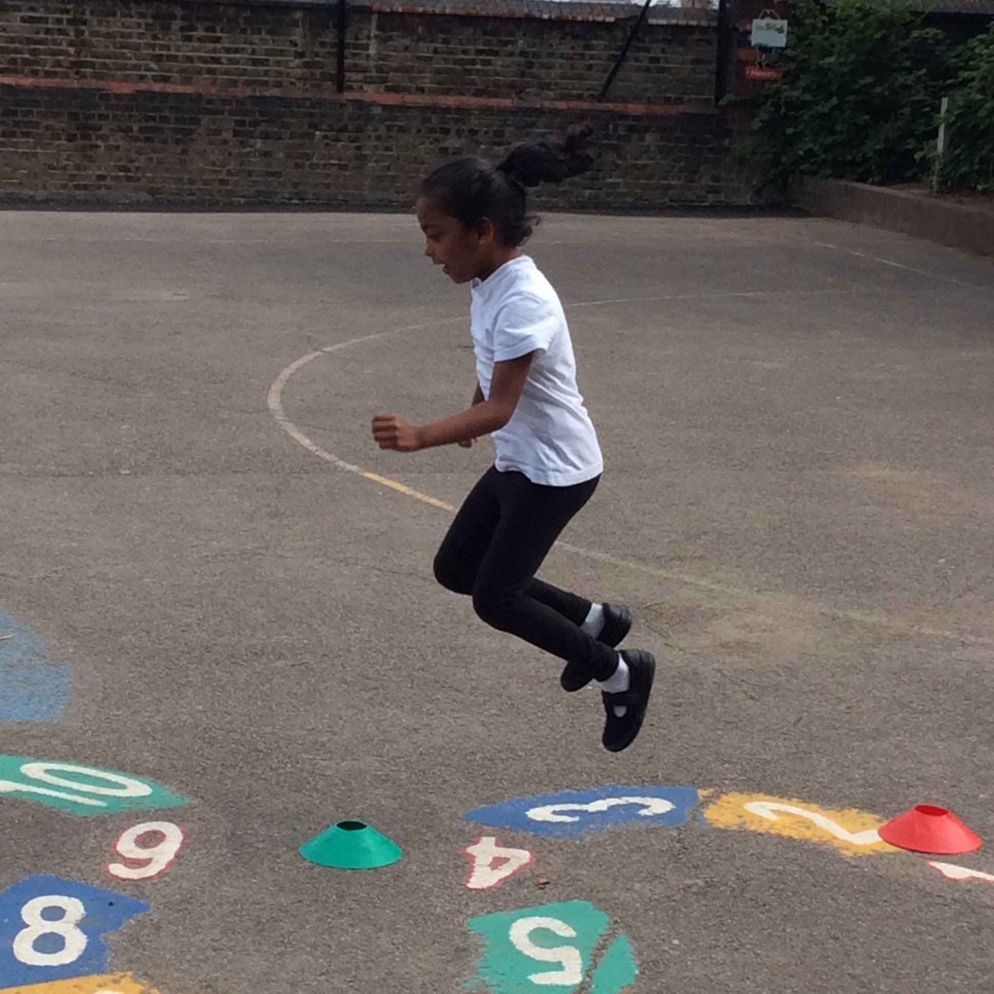 Bannockburn Primary: EYFS Jumping Challenge (Apple Class)