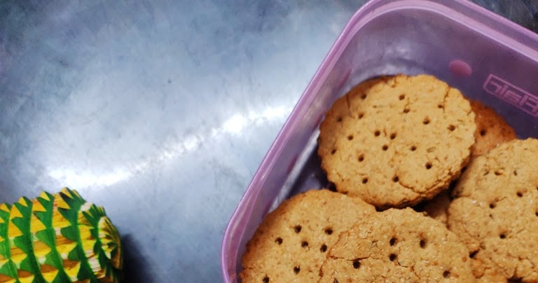 Healthy Oatmeal Digestive Biscuits With Whole Wheat Nutrichoice Like ...