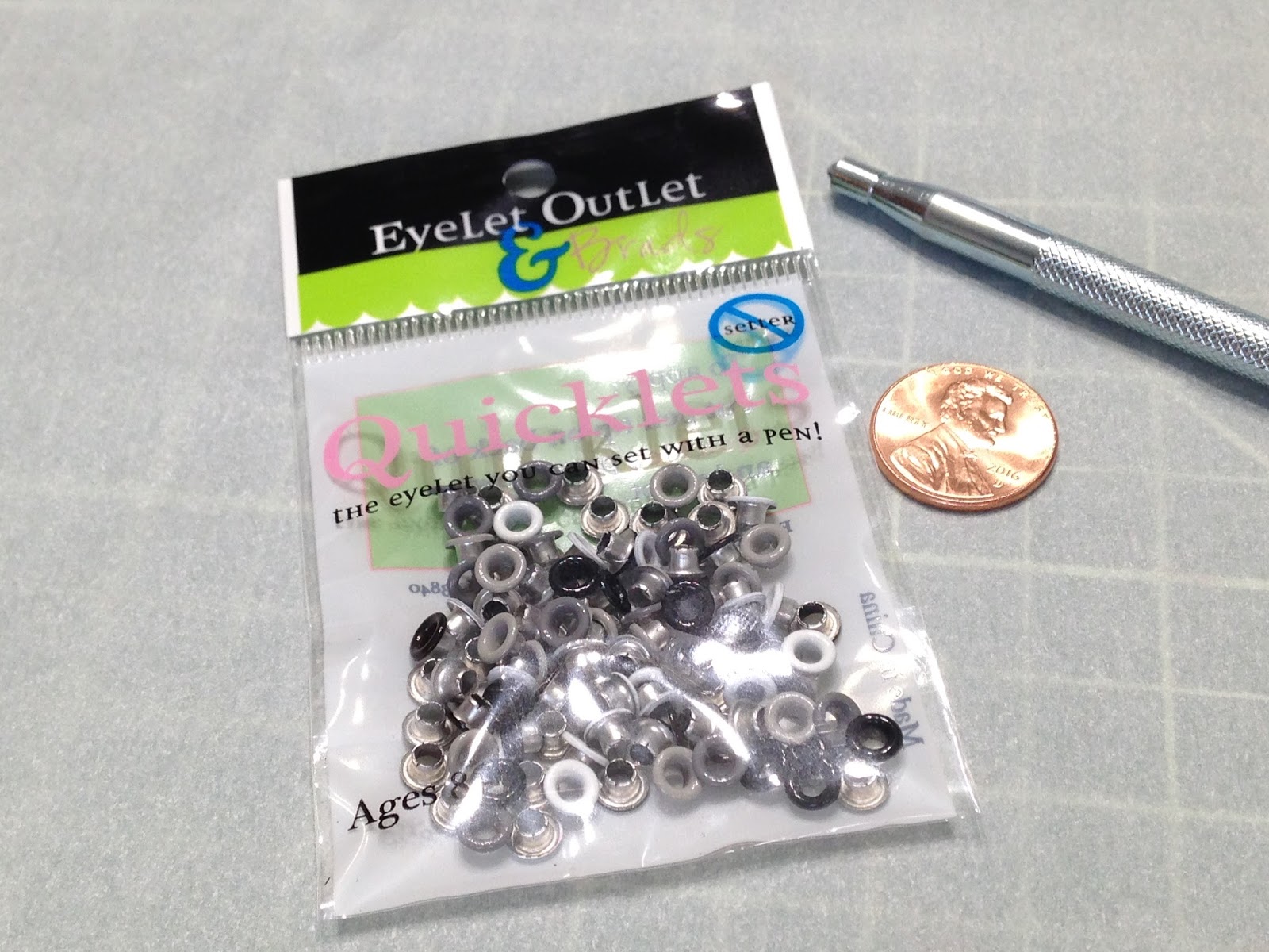 My Miniature Madness: Make A 1/12th Scale Cottage Mail Box