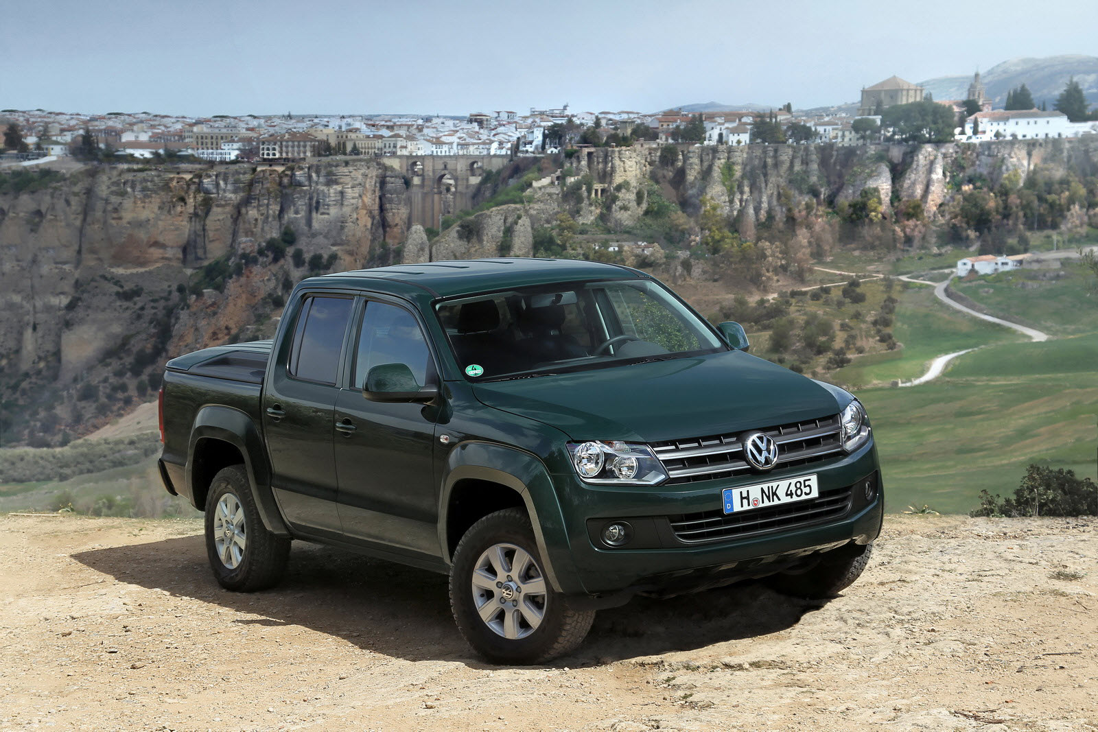 AMAROK NOW OFFERS MORE DRIVING FUN AND COMFORT