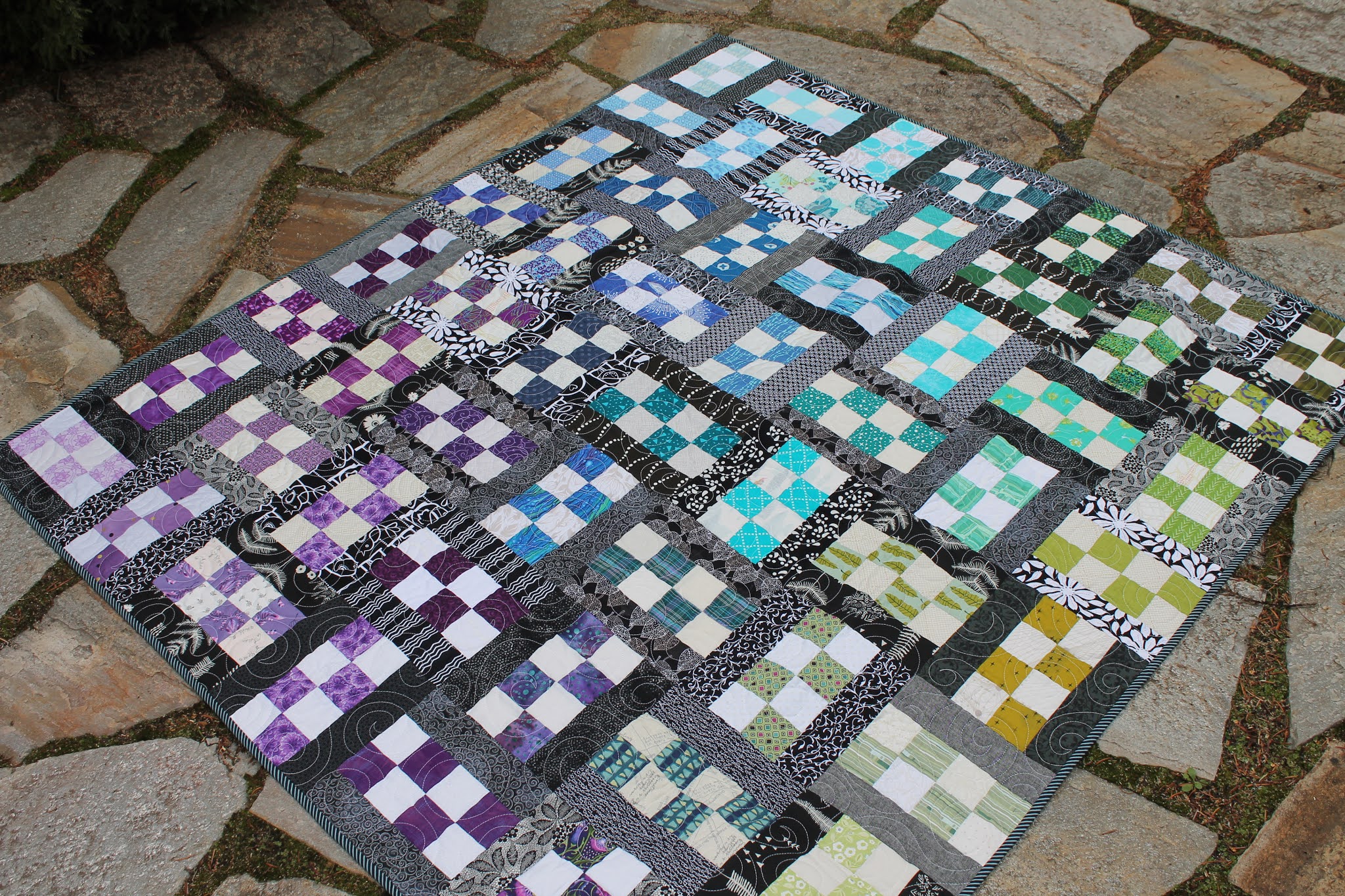 Quilting is more fun than Housework...: Another Chaser Block Finish