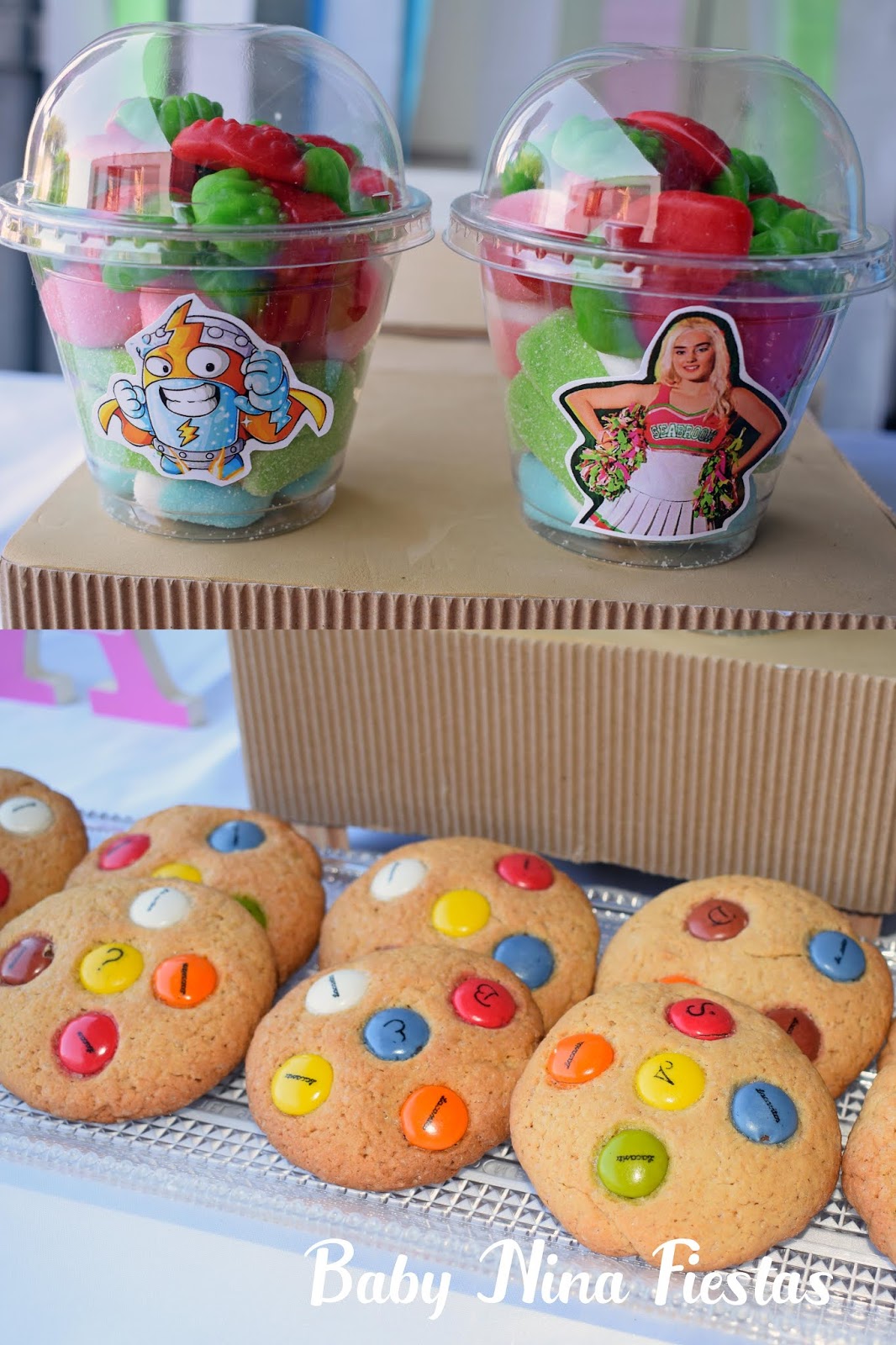 Baby Nina Fiestas: Mesa dulce doble, Superzings y Zombies Disney 2