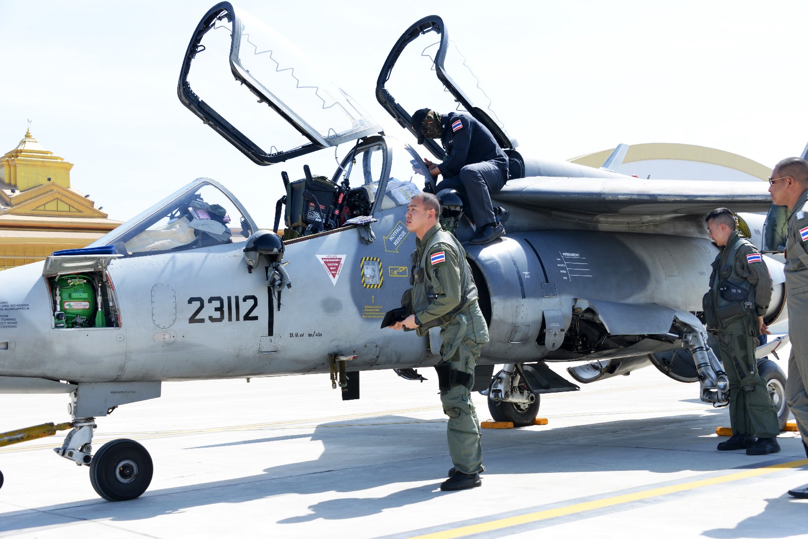 THAIDEFENSE-NEWS: RTAF : EC-725 & Alpha Jet @ Air & Tech Show 2019