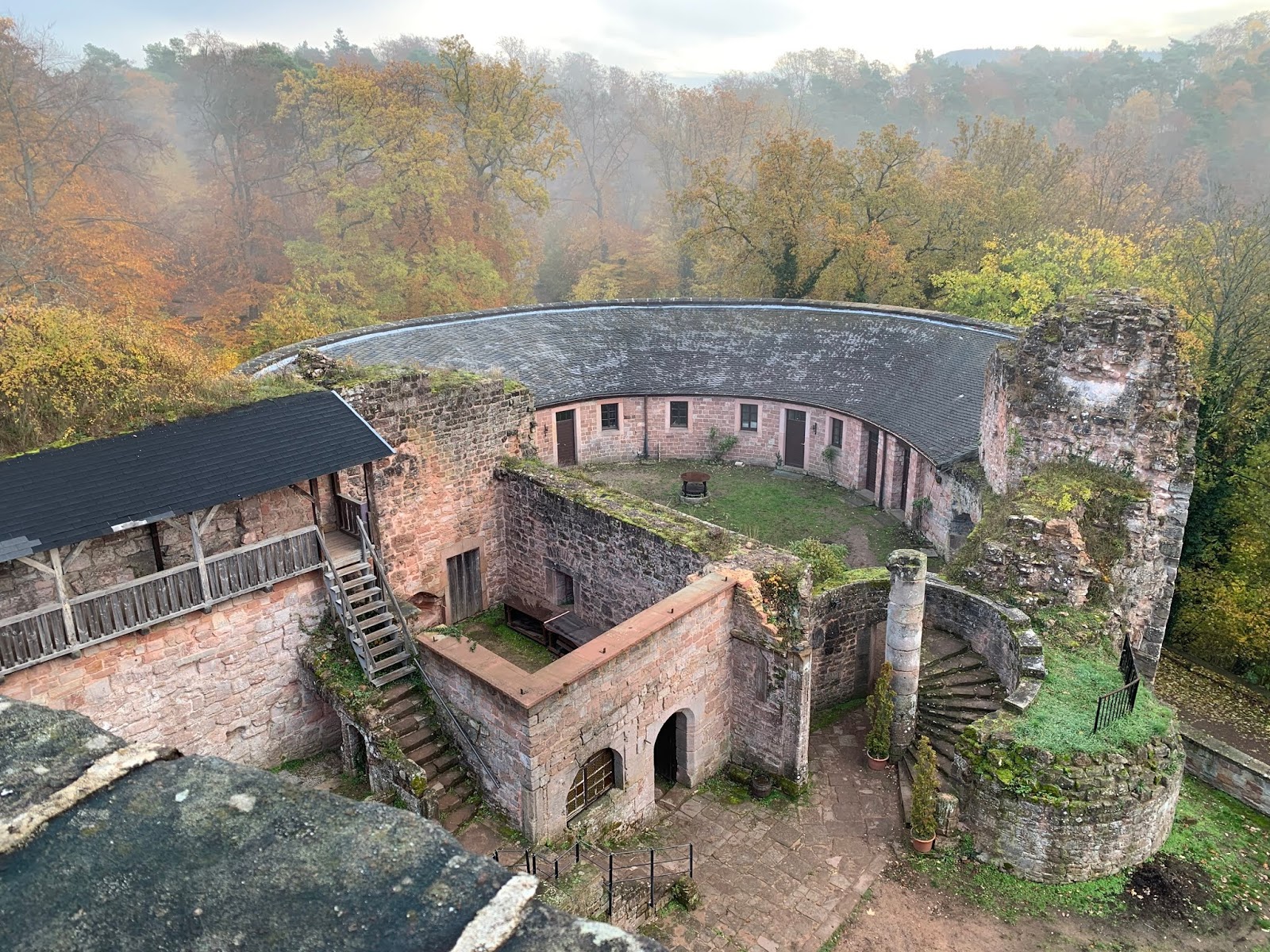 Welcome to the Krazy Kingdom: Burg Nanstein - Landstuhl, Germany