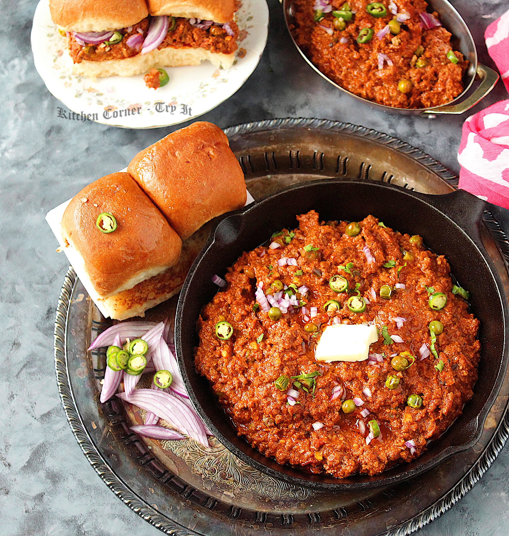 Keema Pav Recipe- Minced Mutton Masala and Pav- Mumbai Street Food