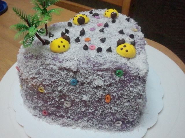 Ai Sweet Cakes: pandan layer & yam layer cake